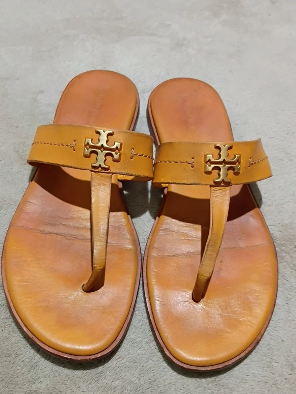 Tory Burch | Shoes | Tory Burch Tan Leather Logo Thong Sandals | Poshmark